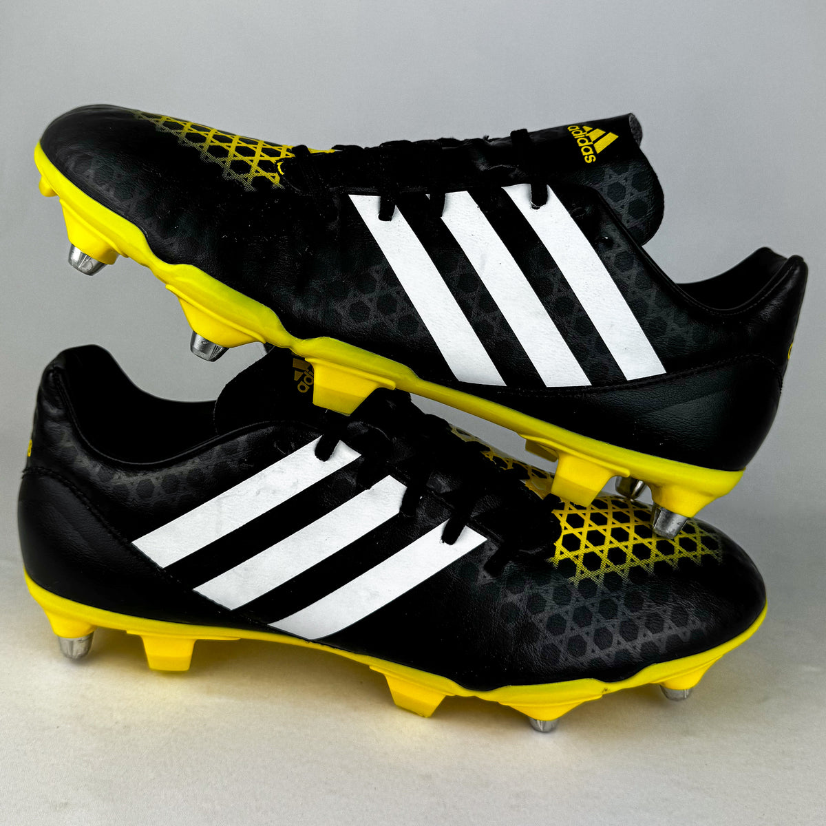 Adidas Incurza TRX SG - Black/Bright Yellow/White *Wore Once* – PM Boots
